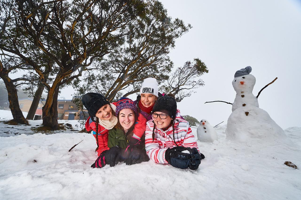 Mt Buller - SNOW PLAY - Melbourne's Best Tours Reservations