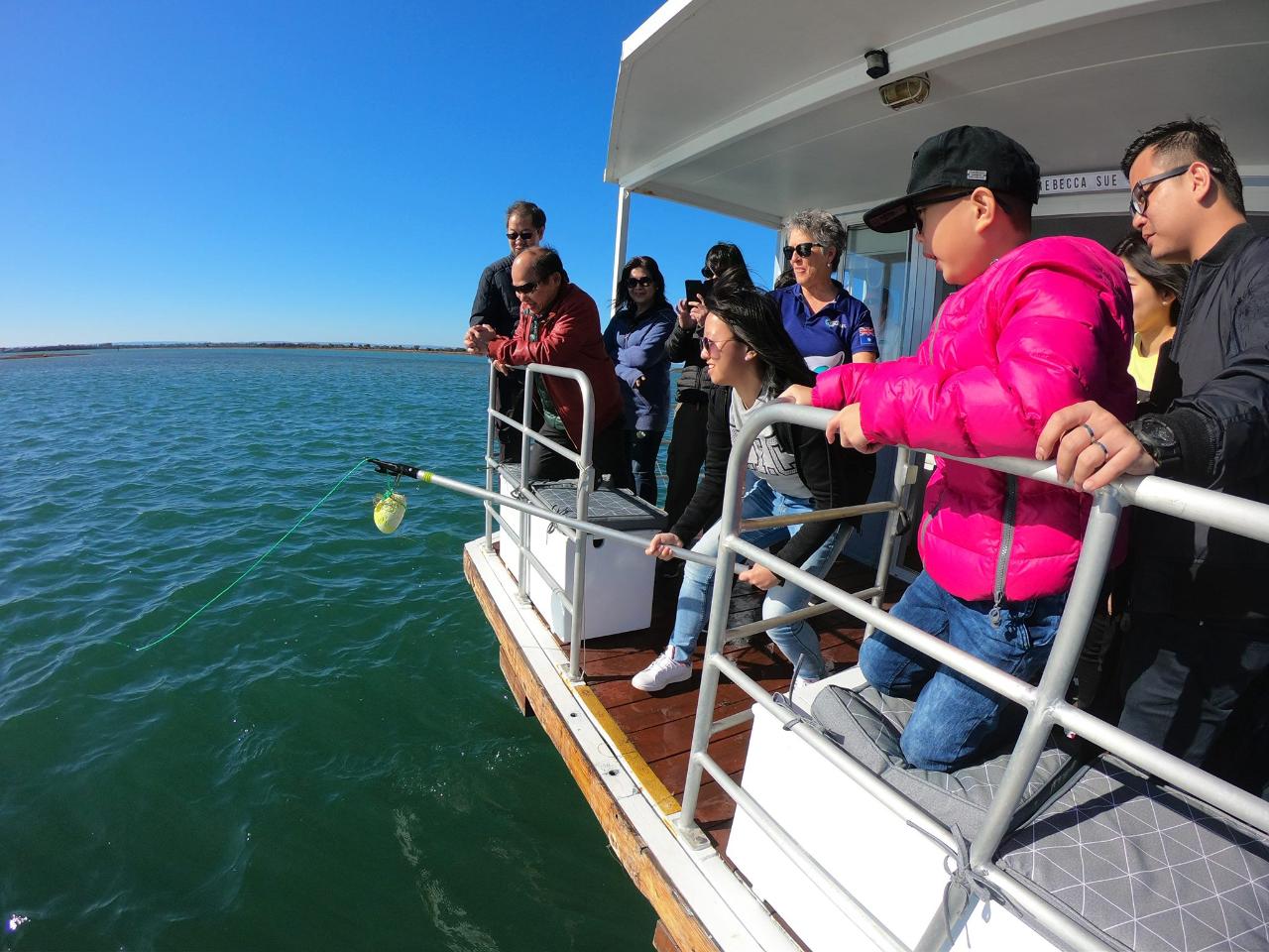 Catch & Eat Crab - Crabbing Tour - Mandurah Cruises
