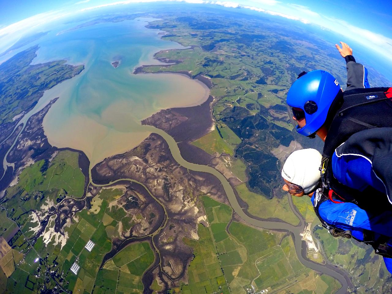 Tandem Skydive with FREE Return Transport from Auckland City Centre ...