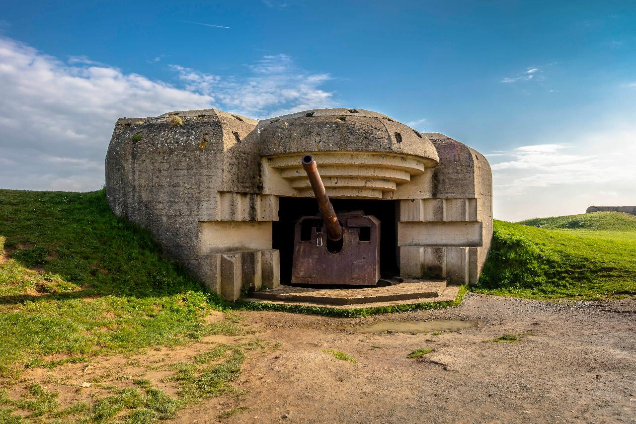 Exploring WWII Landing Beaches: Sidecar D-Day Tours - RETRO TOUR ...