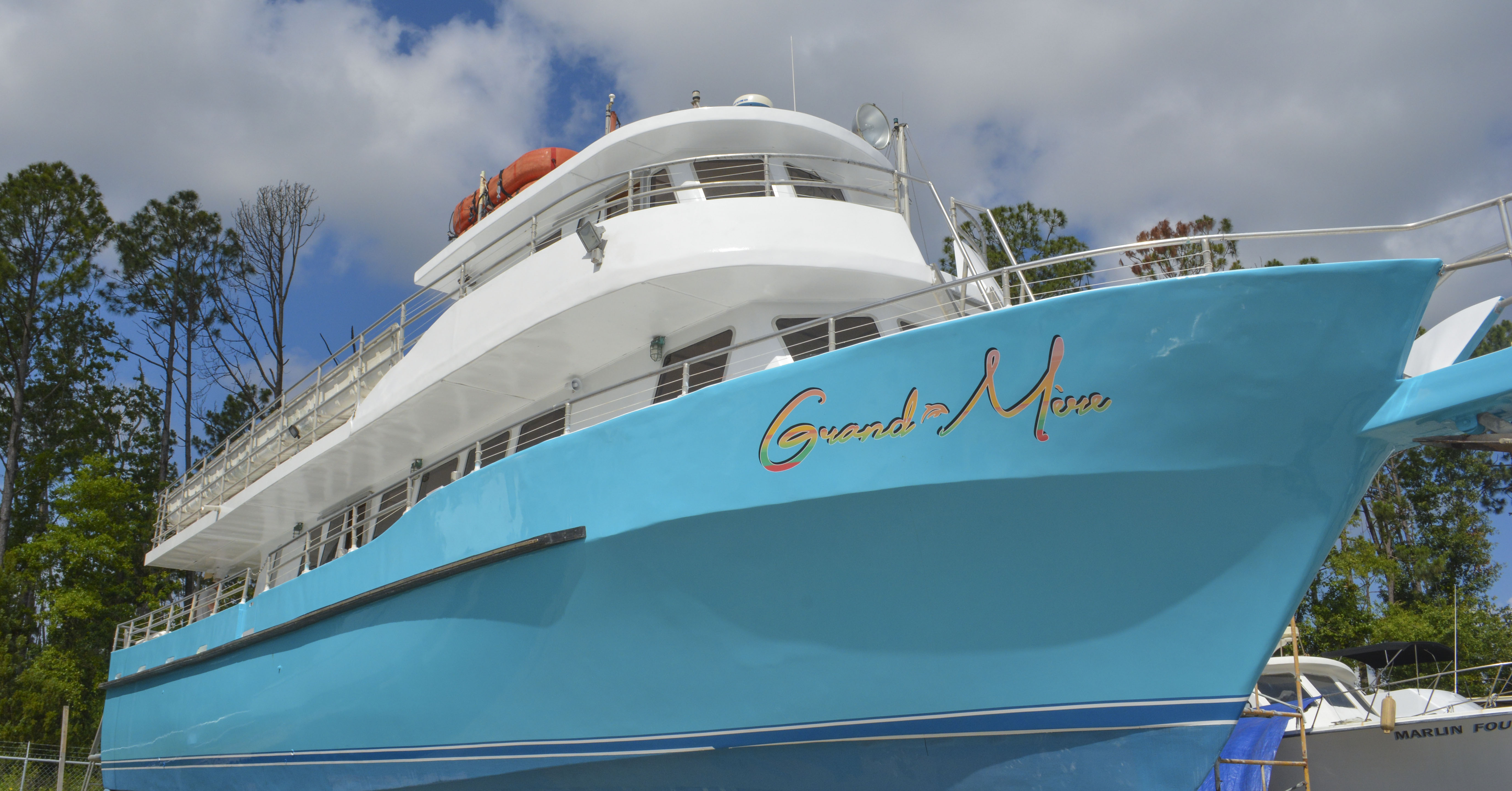 Shell Island Cruise & Dolphin Watch - PAPA JOE’S RENTALS Reservations