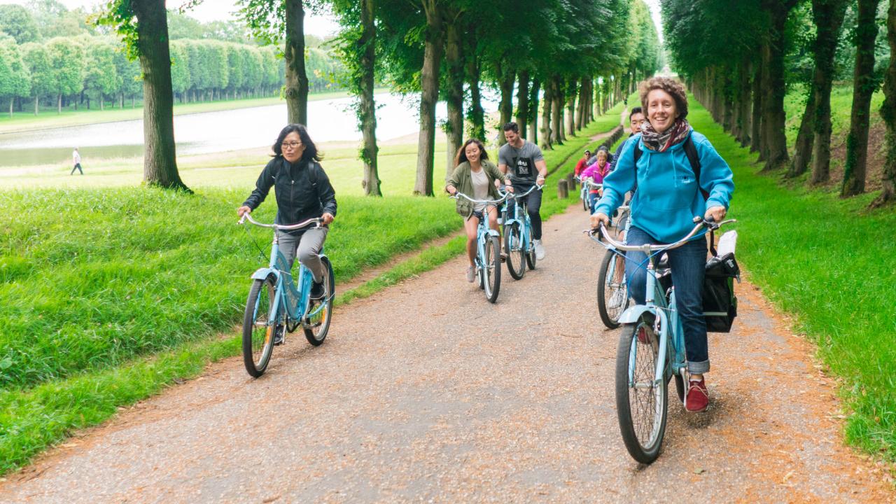 Palace of Versailles Bike Tour with Marie-Antoinette's private domain ...