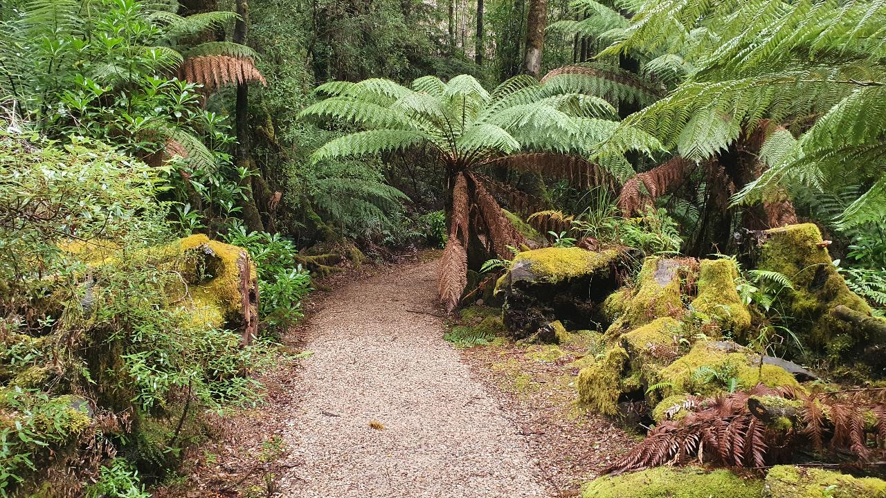 Private Huon Valley Day Tour - Heart Of Tasmania Tours Reservations