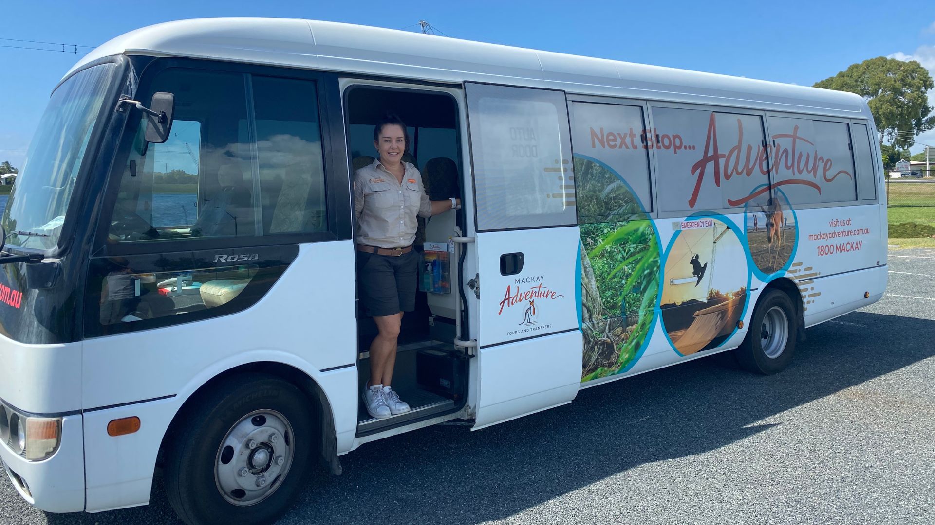Mackay Airport to City Hotels Shuttle Bus