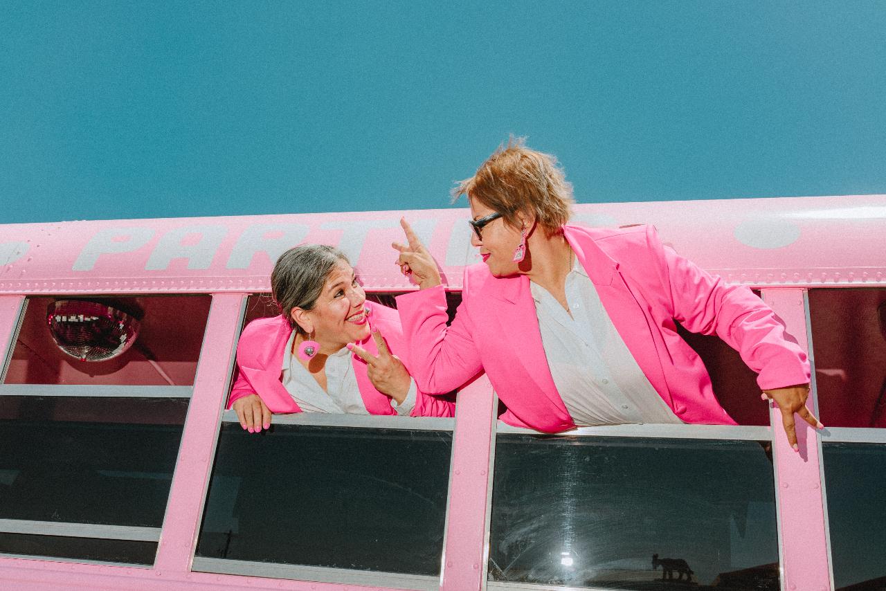 BUBBLY BOOZE NIGHT CRUISE (PUBLIC) - Brooke's Bubble Bus Reservations