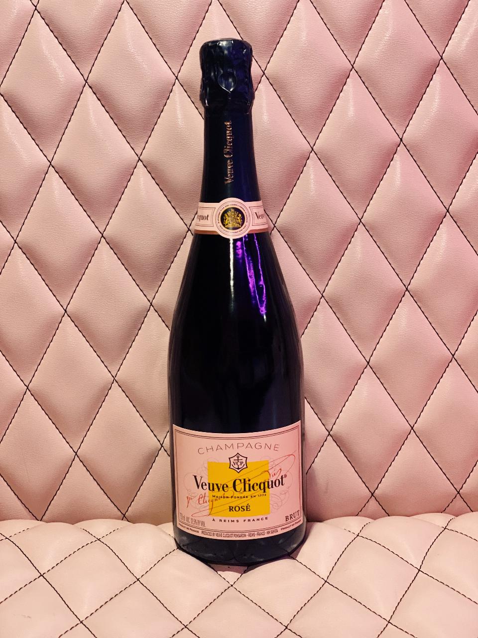 PINK LINCOLN LIMO WINE TOUR (PRIVATE) - Brooke's Bubble Bus Reservations