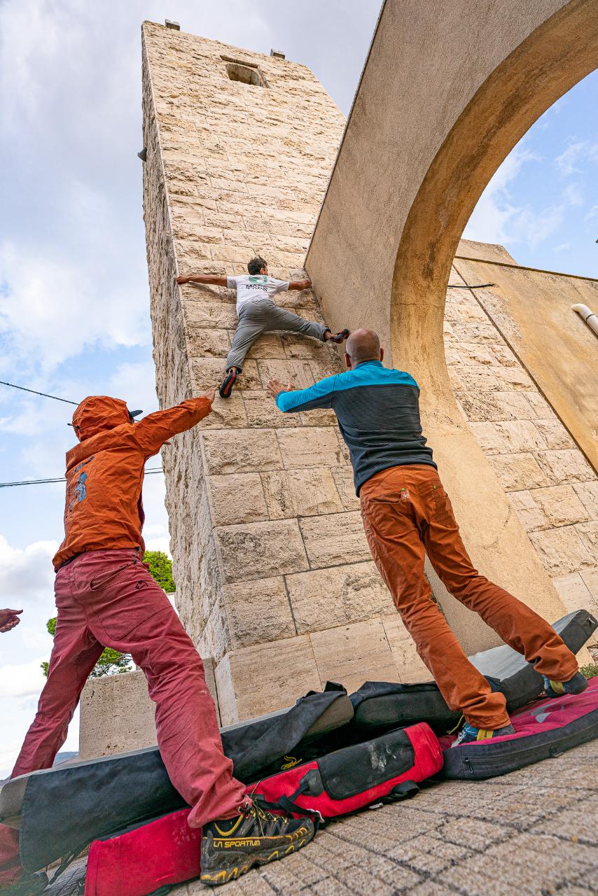 Boulder Camp: Sicily - Rock Climbing Trips | Mapo Tapo