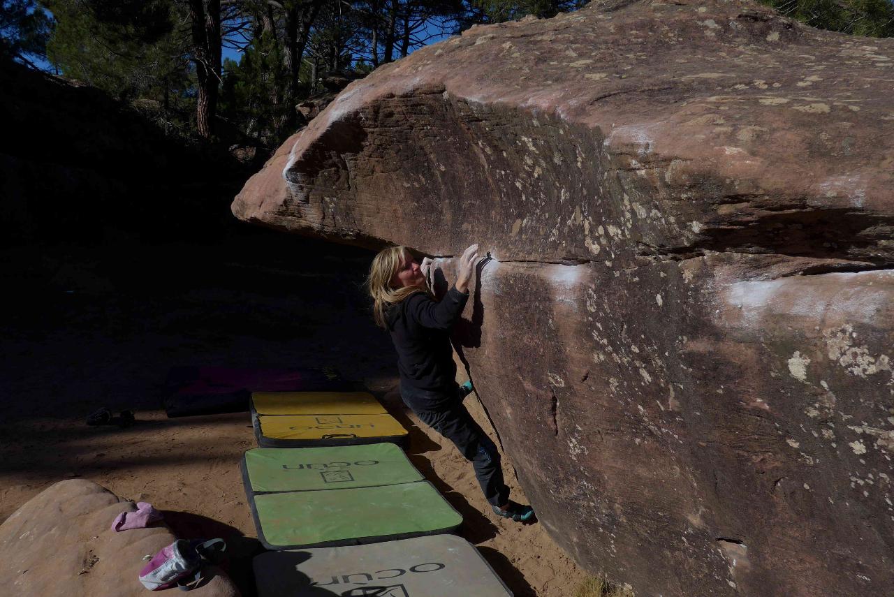 Albarracín - RED ROCK RENDEZVOUS: ALBARRACÍN BOULDERING | MapoTapo