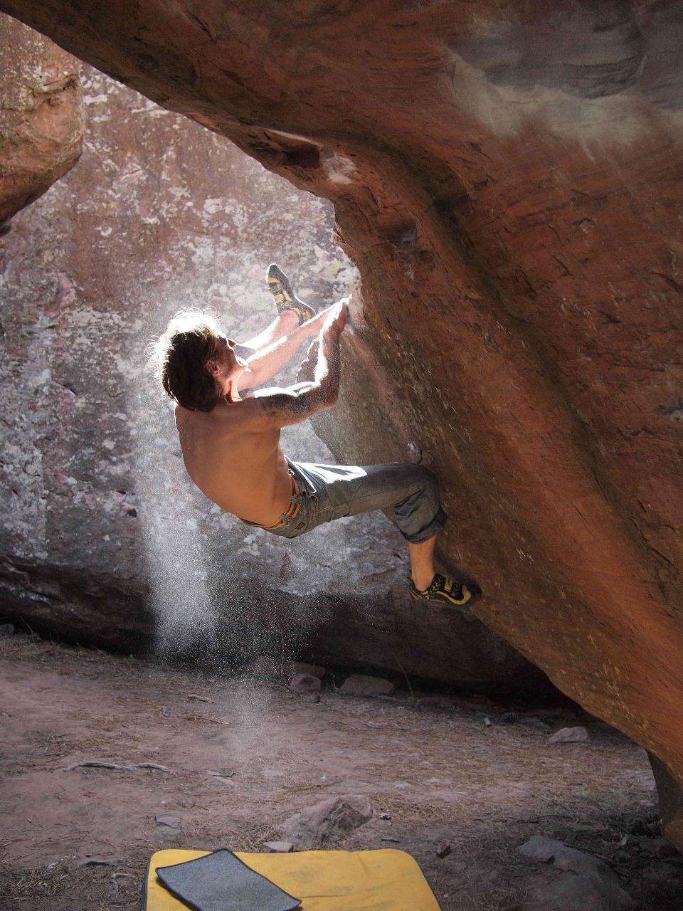 Albarracín - RED ROCK RENDEZVOUS: ALBARRACÍN BOULDERING | MapoTapo