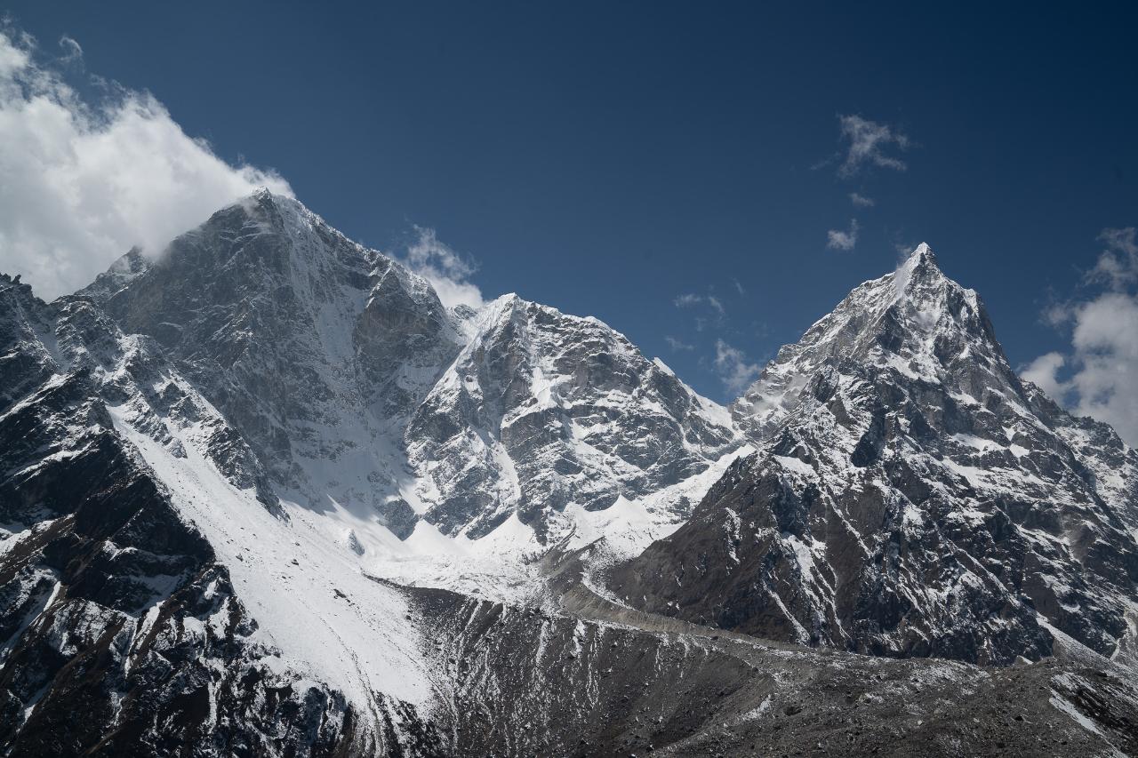 Lobuche - LOBUCHE EAST THROUGH EVEREST BASE CAMP | MapoTapo