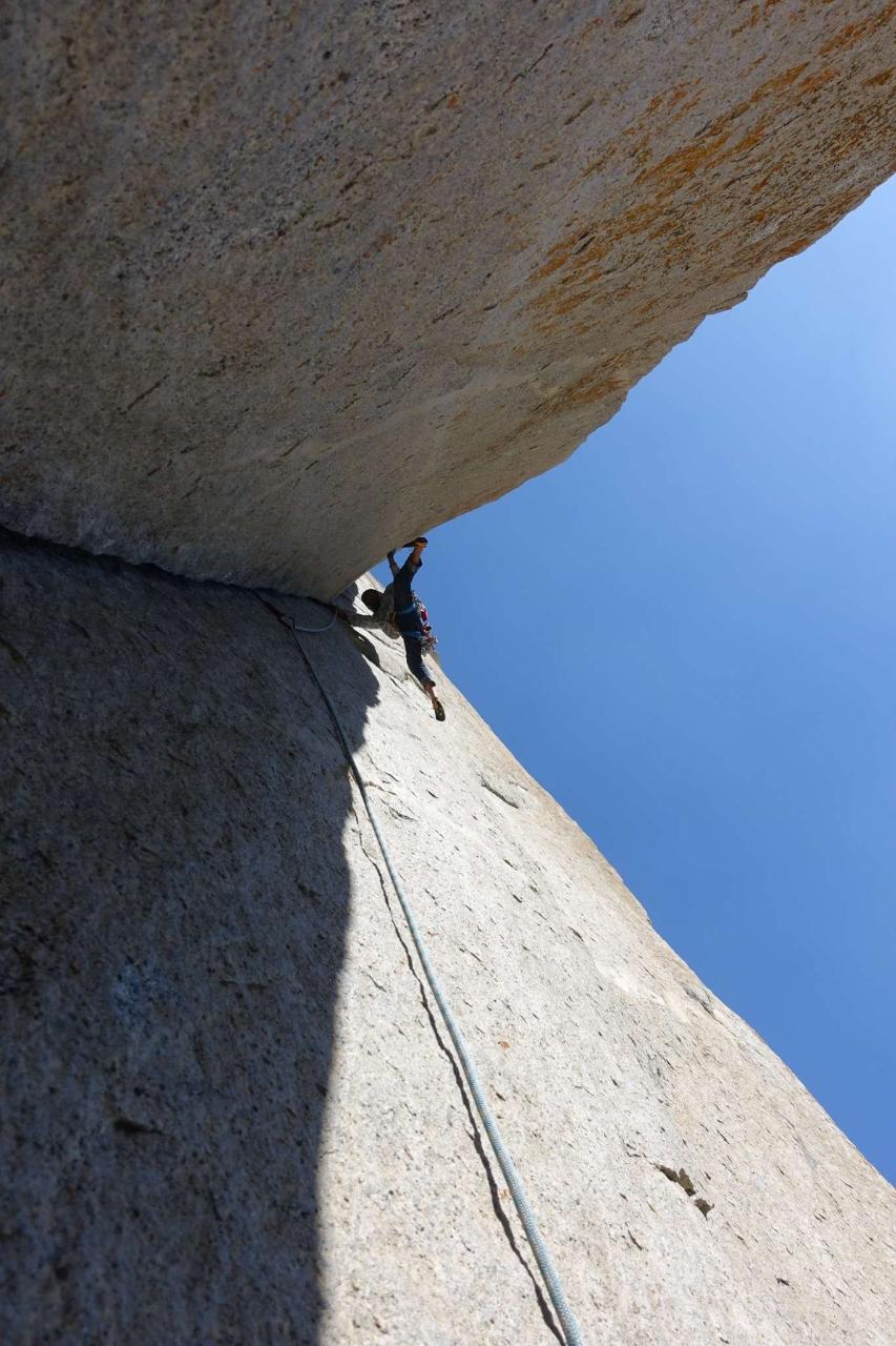Chamonix - CRACK MASTER: CHAMONIX TRAD CLIMBING COURSE | MapoTapo