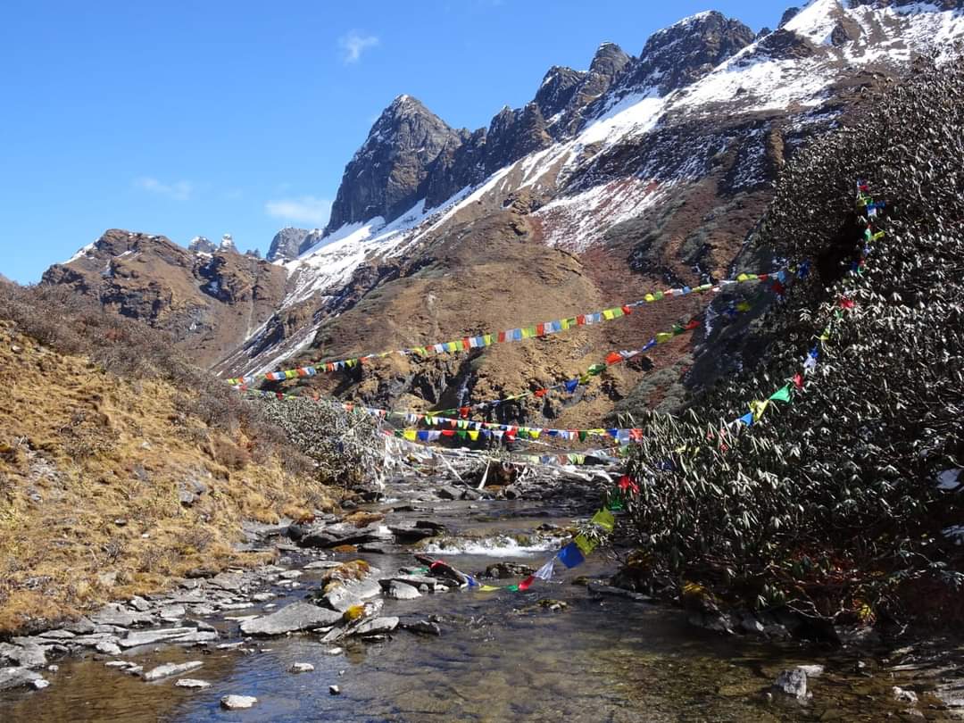 Paro - HIKING IN BHUTAN - JOMOLHARI DODENA TREK | MapoTapo