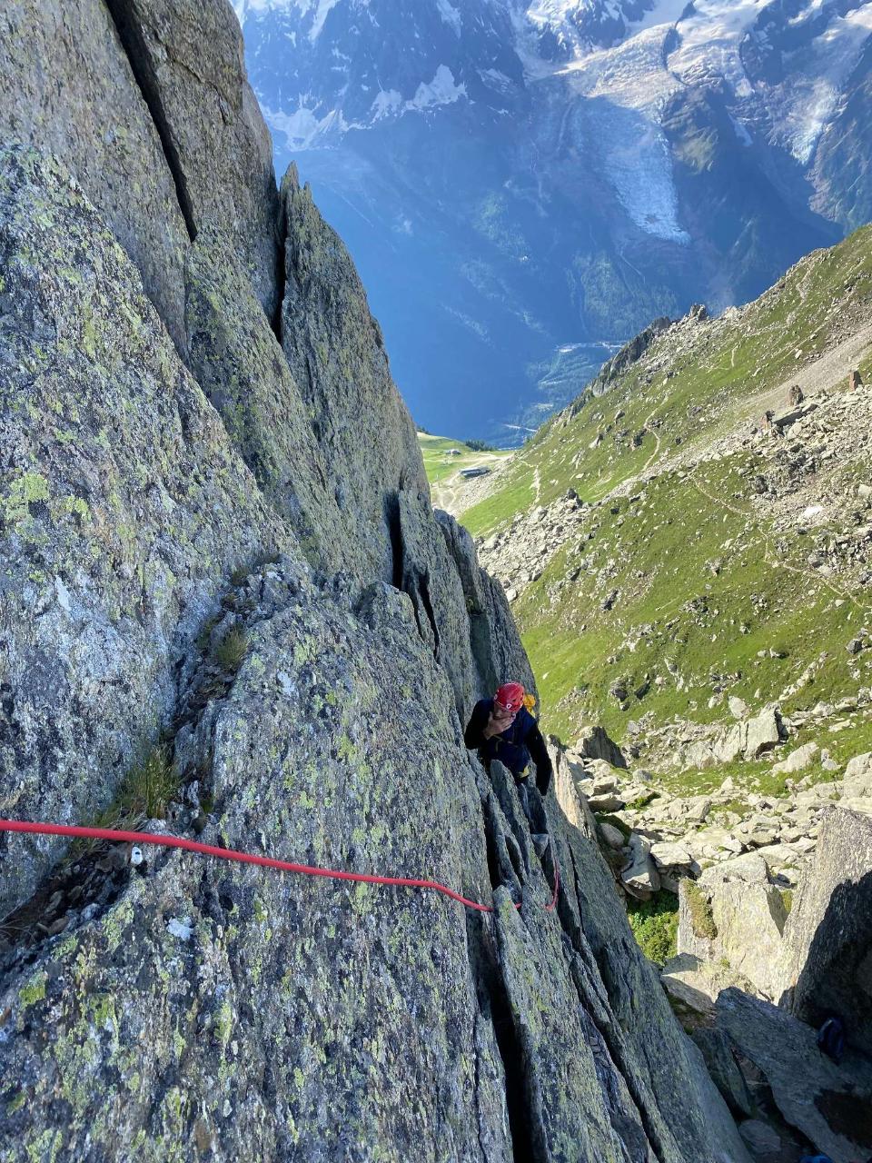 Chamonix - CRACK MASTER: CHAMONIX TRAD CLIMBING COURSE | MapoTapo