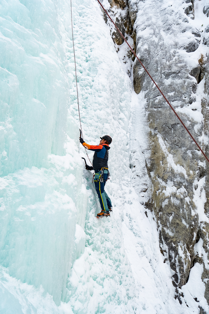 Banff - ICE CLIMBING IN BANFF AND LAKE LOUISE - CANADA | MapoTapo