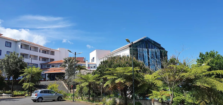 Madeira - MADEIRA INSIDE OUT: HIKING COASTAL PATHS AND HIGH MOUNTAIN ...