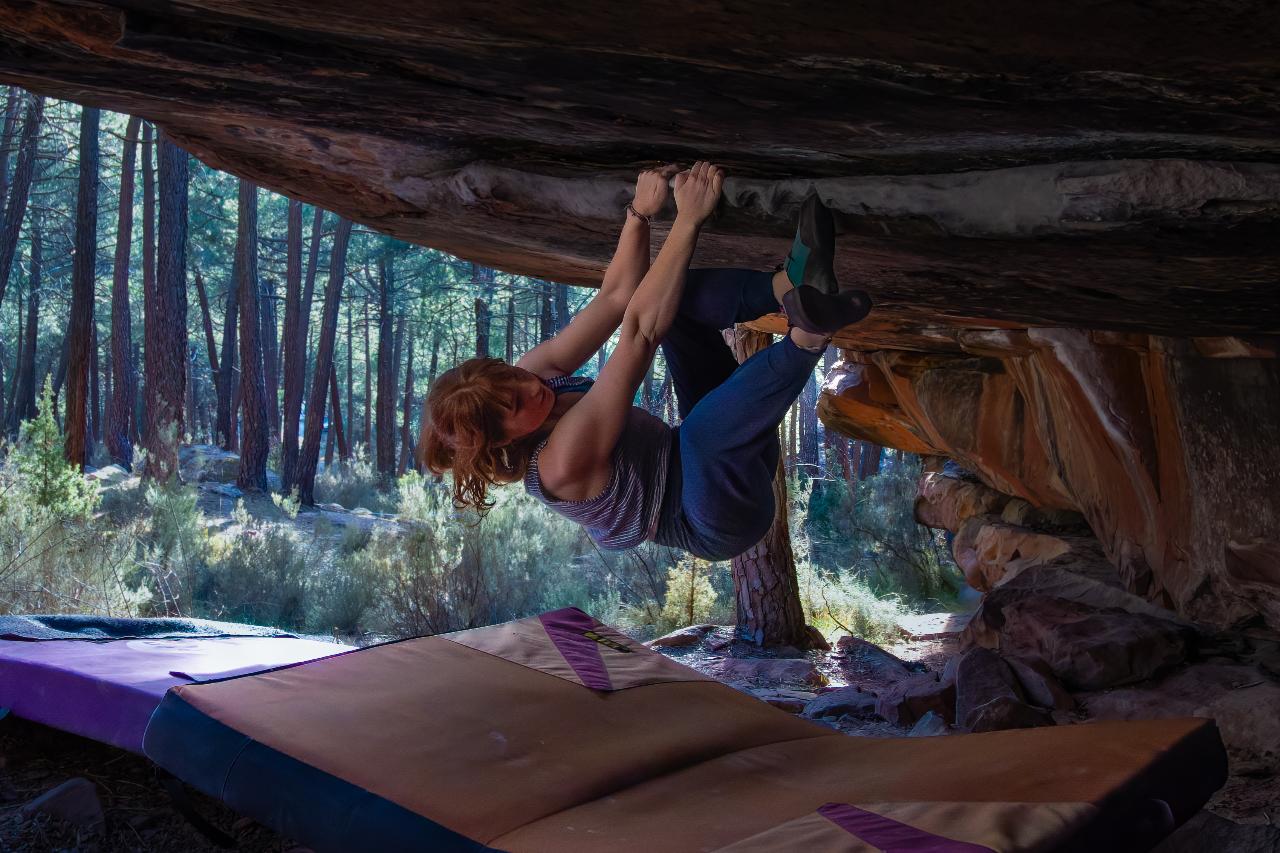 Albarracín - RED ROCK RENDEZVOUS: ALBARRACÍN BOULDERING | MapoTapo