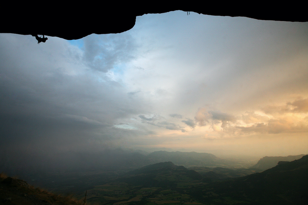 Ceuse - CEÜSE ROCK TRIP: CLIMBING IN EUROPE'S BEST CRAGS | MapoTapo
