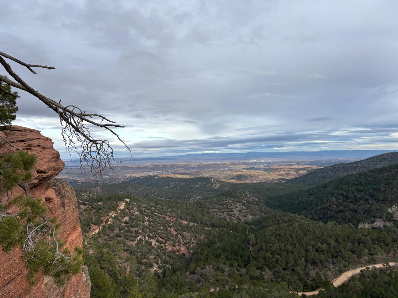 Albarracín - RED ROCK RENDEZVOUS: ALBARRACÍN BOULDERING | MapoTapo