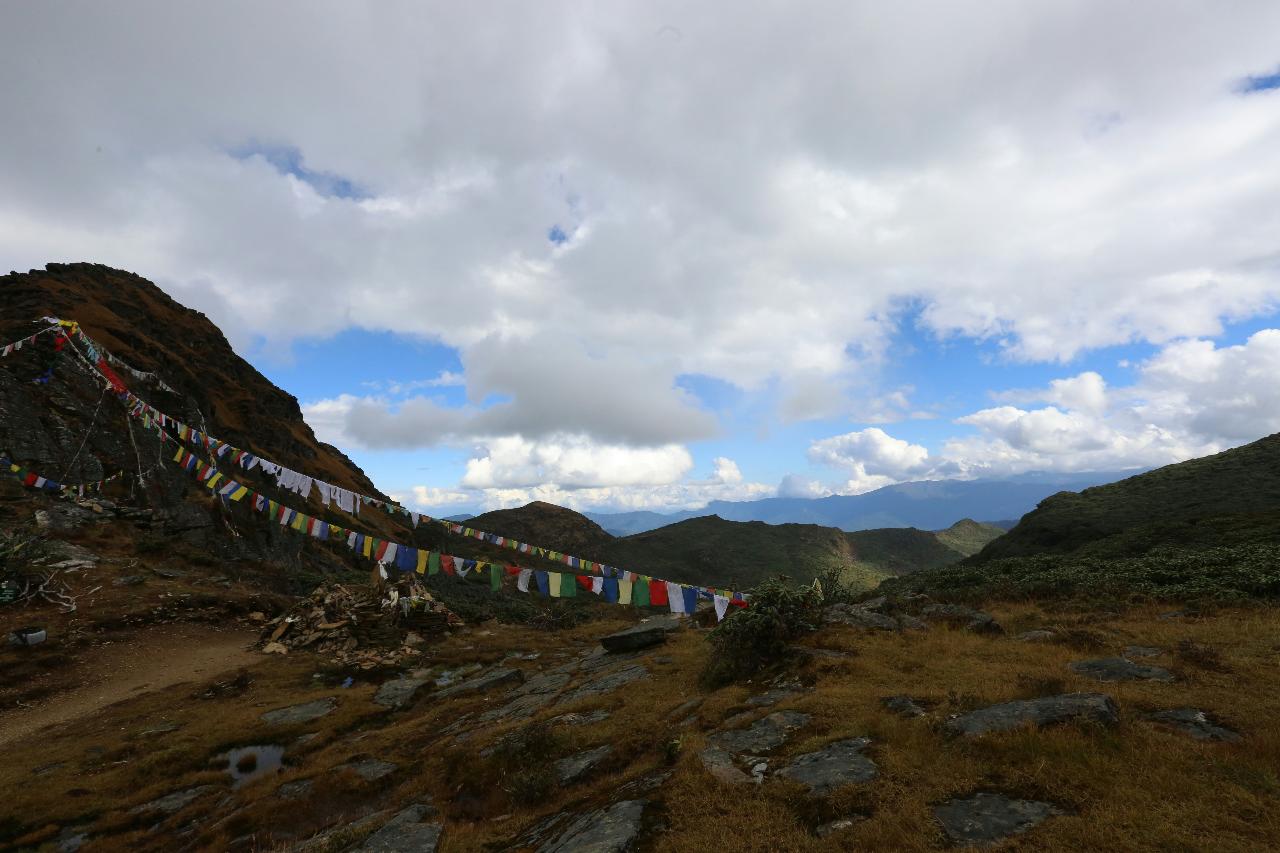 Paro - HIKING IN BHUTAN - JOMOLHARI DODENA TREK | MapoTapo