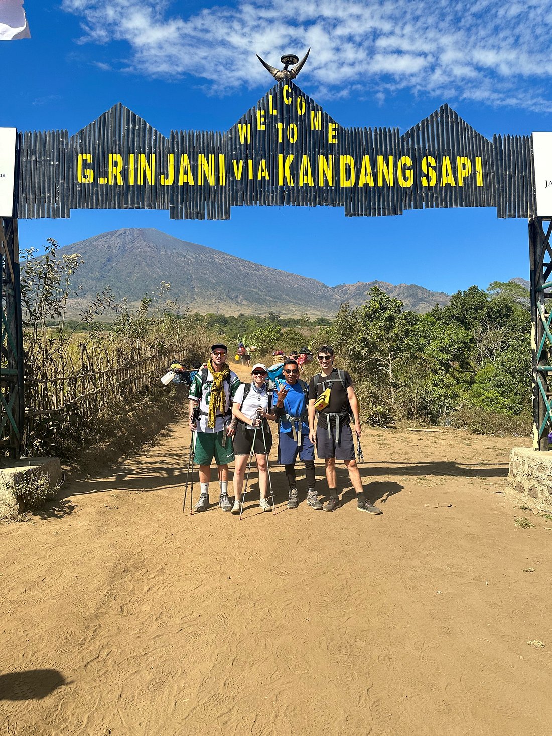 Senaru - MOUNT RINJANI VOLCANO TREK IN LOMBOK - INDONESIA | MapoTapo