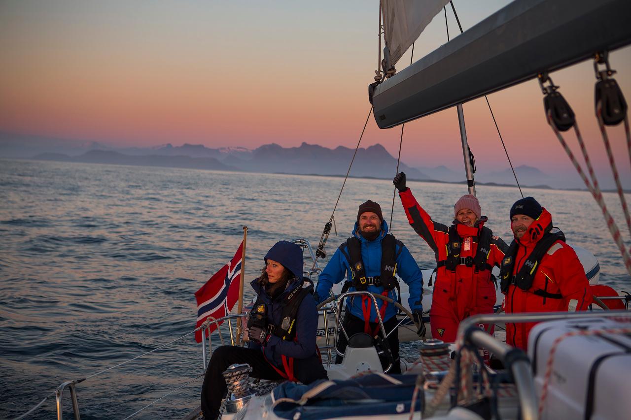 Tromso - HIKE AND SAIL IN LOFOTEN - NORWAY | MapoTapo