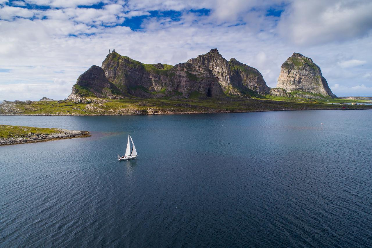 Tromso - HIKE AND SAIL IN LOFOTEN - NORWAY | MapoTapo