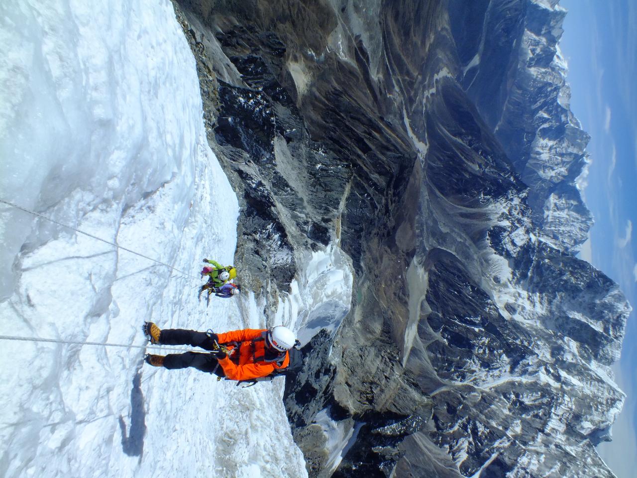 Lobuche - LOBUCHE EAST THROUGH EVEREST BASE CAMP | MapoTapo