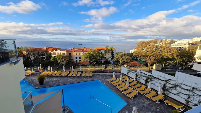 Madeira - MADEIRA INSIDE OUT: HIKING COASTAL PATHS AND HIGH MOUNTAIN ...