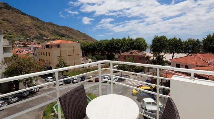 Madeira - MADEIRA INSIDE OUT: HIKING COASTAL PATHS AND HIGH MOUNTAIN ...