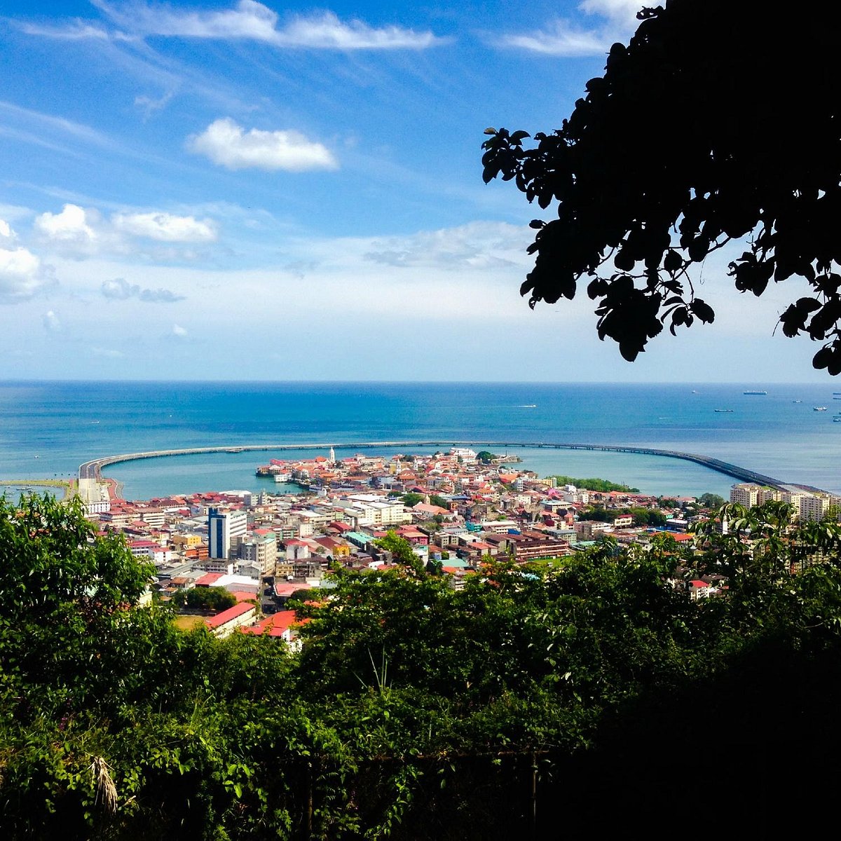 Cerro Ancon, Beautiful Easy Hike - Panama Heavens JE, S.A. Reservations