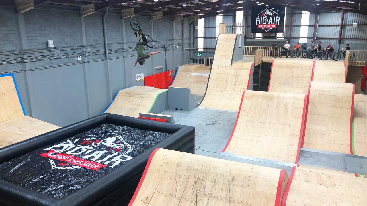 xPARTY (WITH GEN. PUBLIC) 3hr Ride Session (Sat - Sun) - Big Air Indoor Bike Park Reservations
