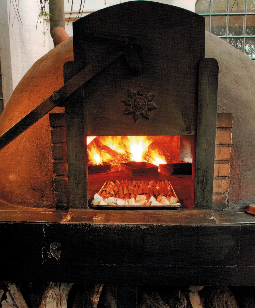 Wood fire oven Classes - Cucina Italiana Cooking School Reservations