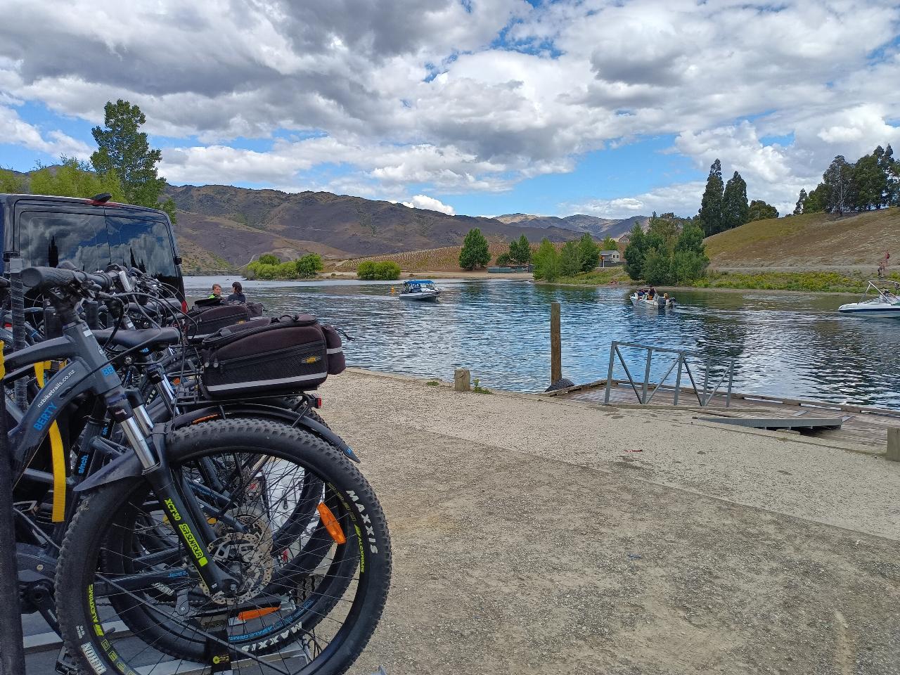 The Ultimate Lake Dunstan Experience - e-bike hire from Cromwell and ...