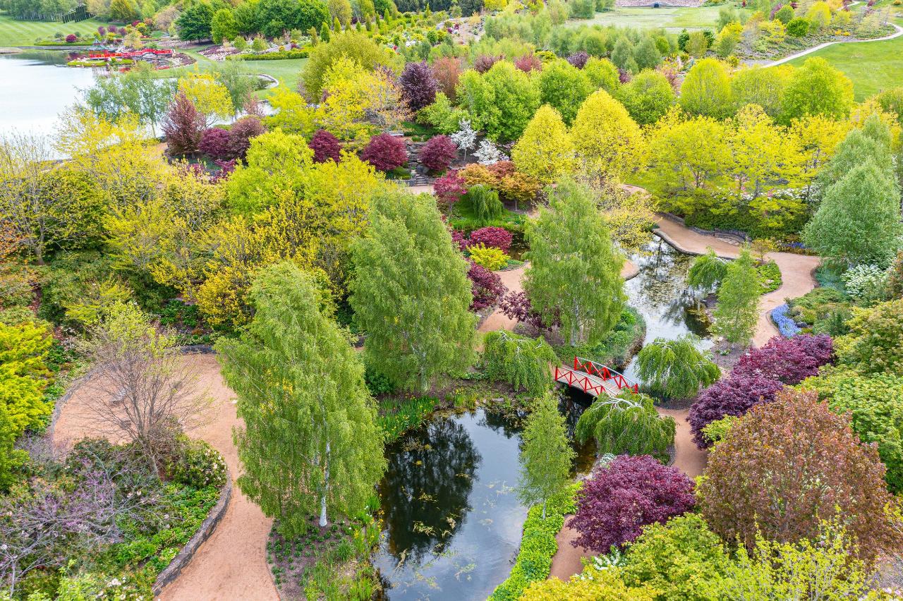 OBERON & MAYFIELD GARDEN - On Course Tours & Travel Reservations