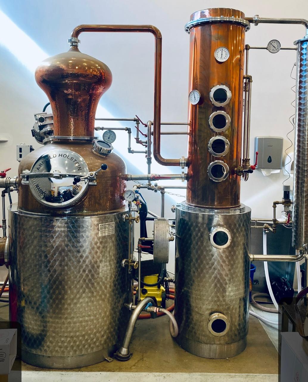 Tasmania Distillers Run Tour: Spirits Tasting & Chocolate Stop