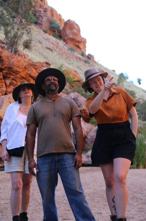 Simpsons Gap Sunset - Art Tours of Australia Reservations