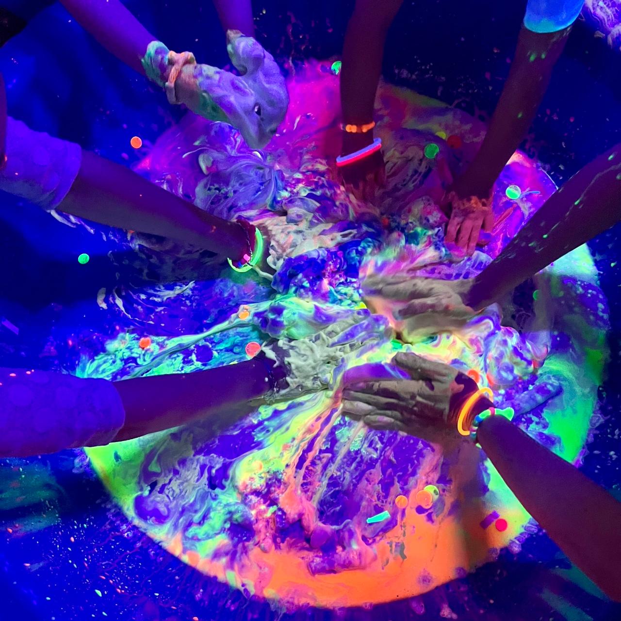 Ultimate UV Paint Party (Ages 18 mths+) - Messy Glow Co Reservations