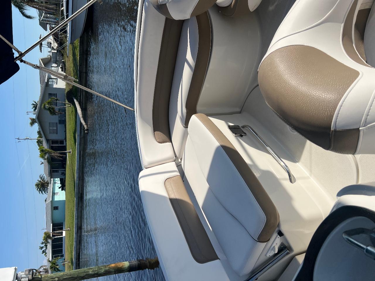 Southwind 2400 Deck boat - Caloosa River Inc Reservations