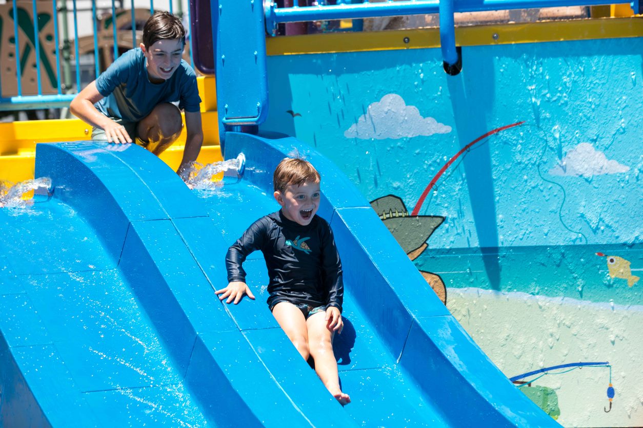 Basic Waterpark Party - RESTAURANT PARTY TABLE (min 5 kids) - Paradise ...