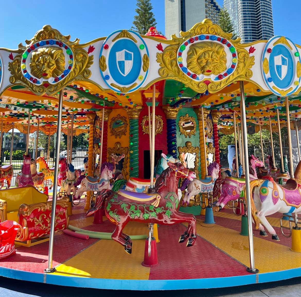 Cleo's Carousel - Paradise Resort Gold Coast Reservations