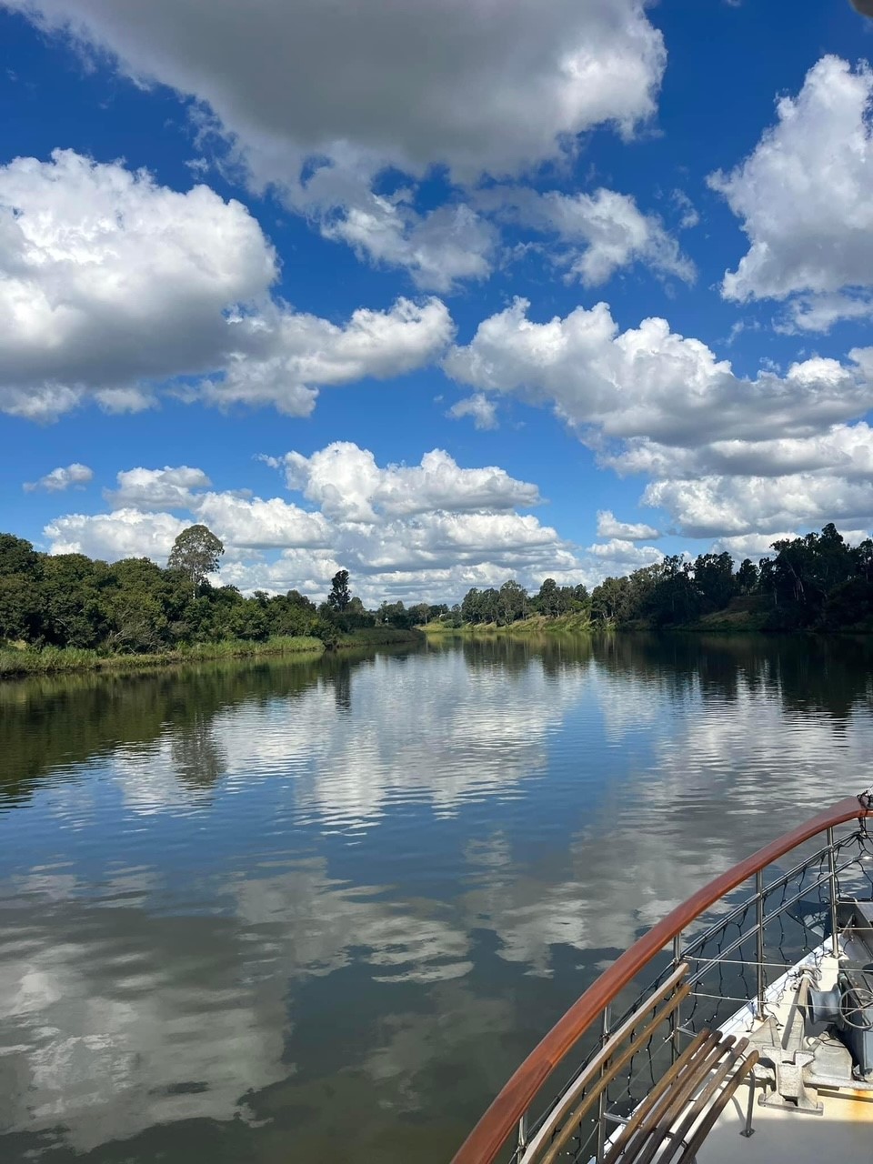 Bremer River Junction Sightseeing Cruise, BBQ Lunch Cruise