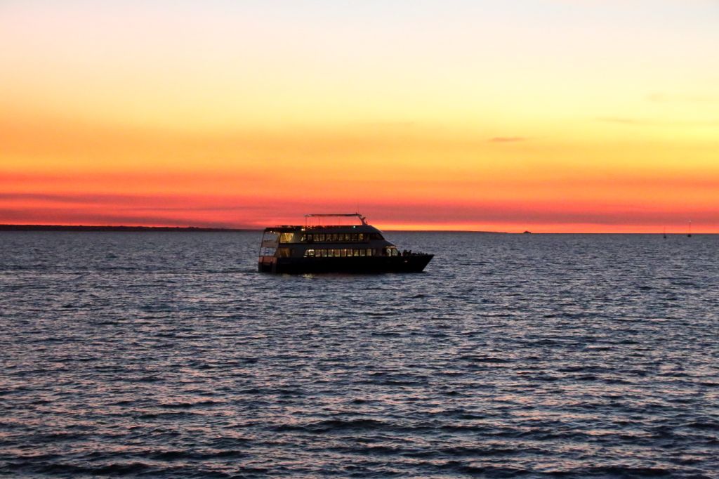 'Charles Darwin' Dinner Cruise - Darwin Harbour Cruises Reservations