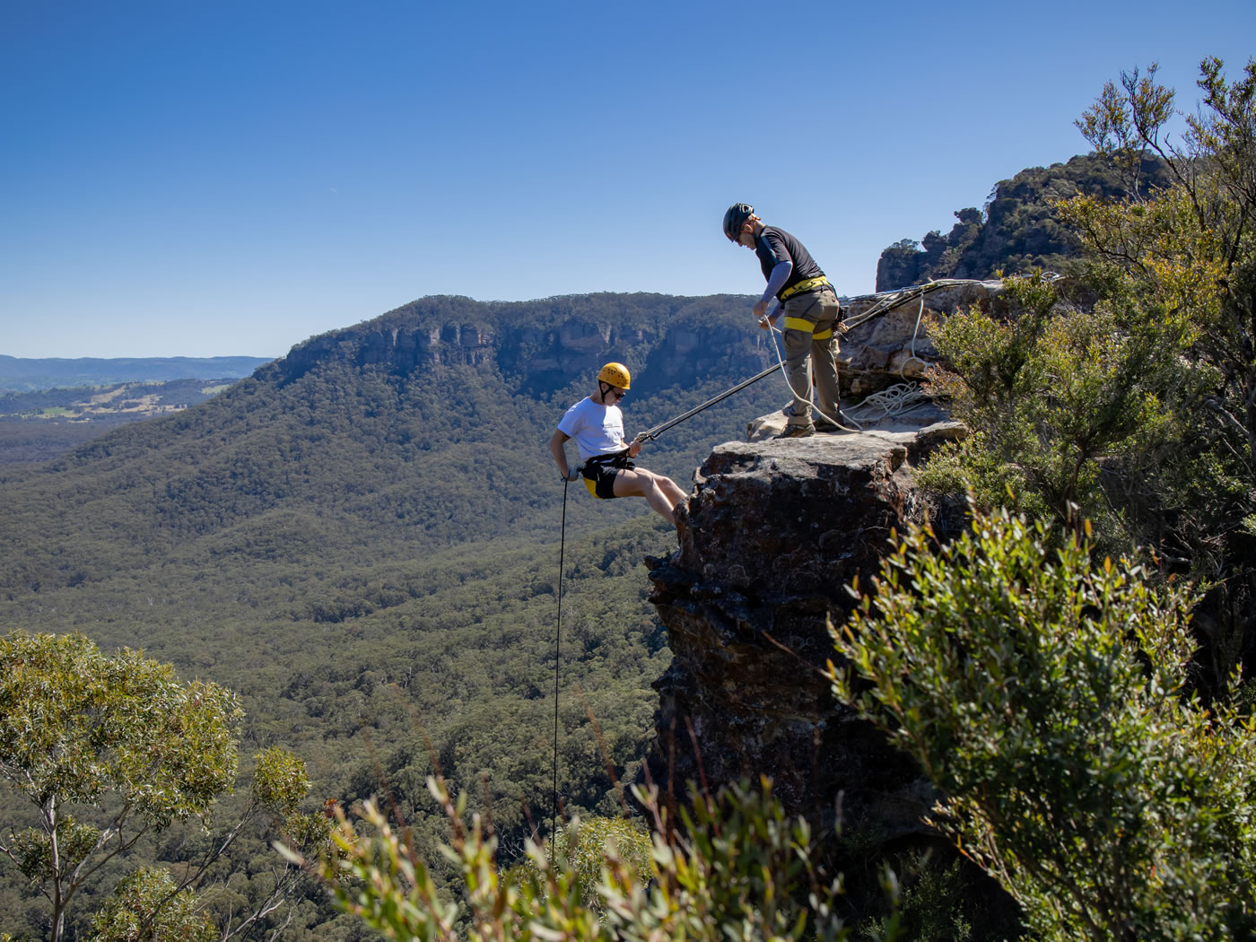 Spectacular Half Day Abseiling Adventure - Blue Mountains - High and ...
