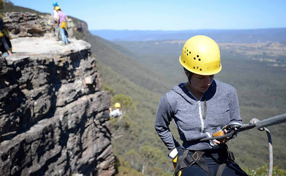 Spectacular Half Day Abseiling Adventure - Blue Mountains - High and ...