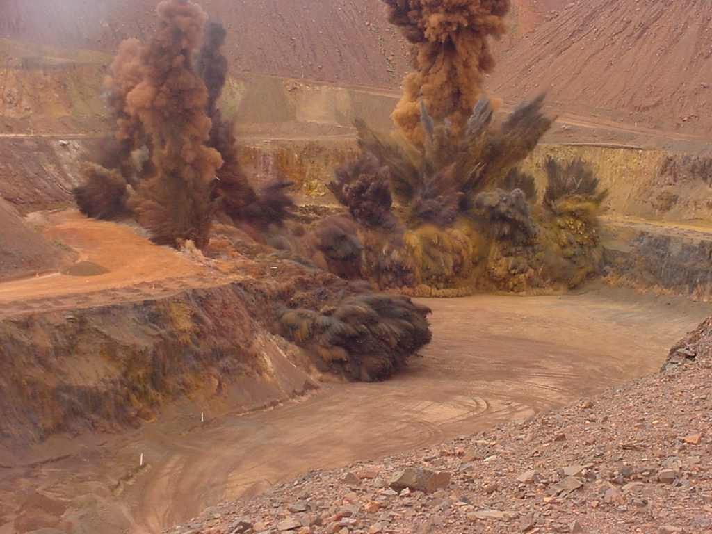 Rio Tinto Iron Ore Mine Site Tour - Visit Ashburton - Tom Price Visitor ...