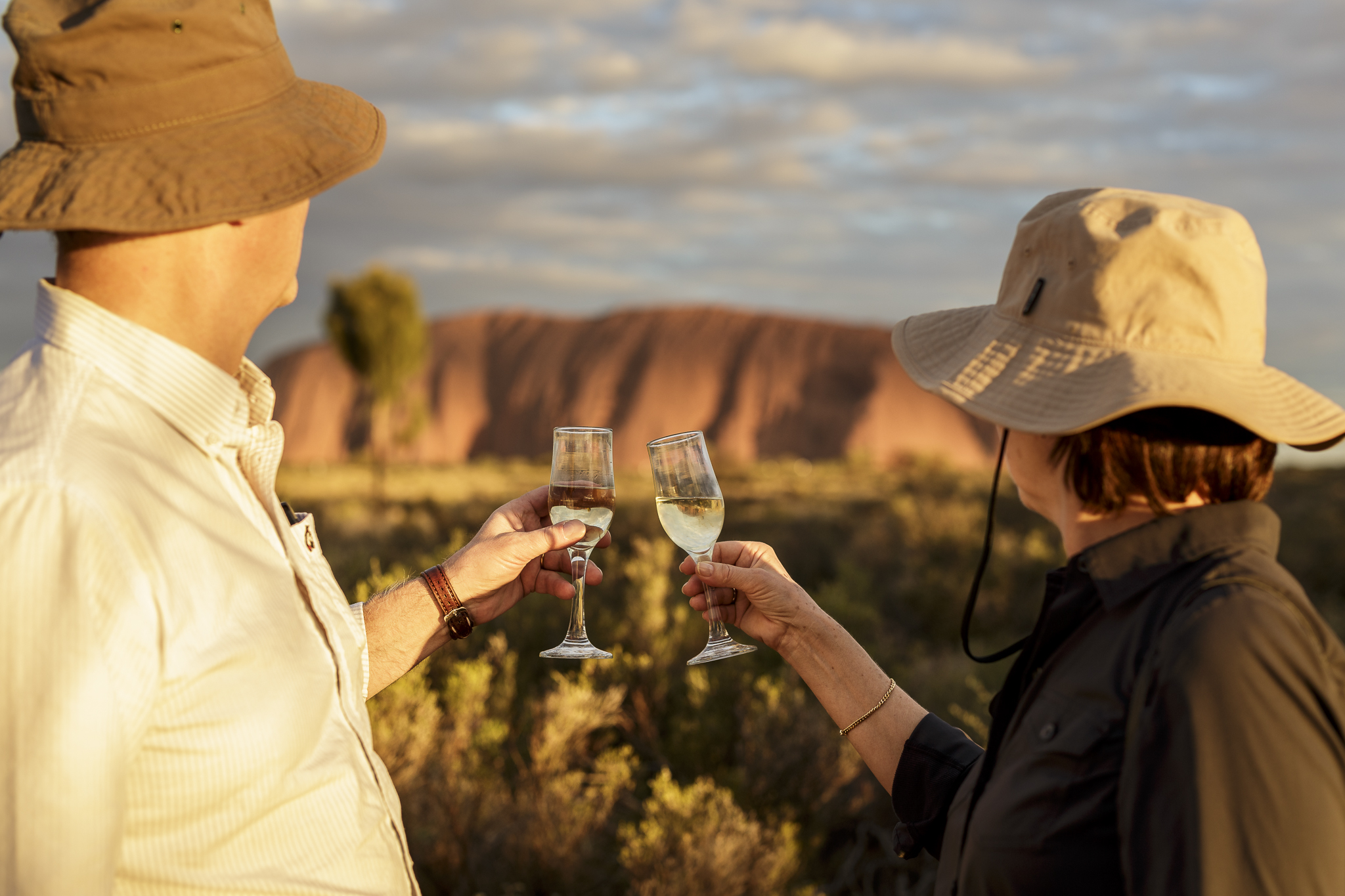 1 Day Uluru Tour - Start & End in Alice Springs - Emu Run Experience ...