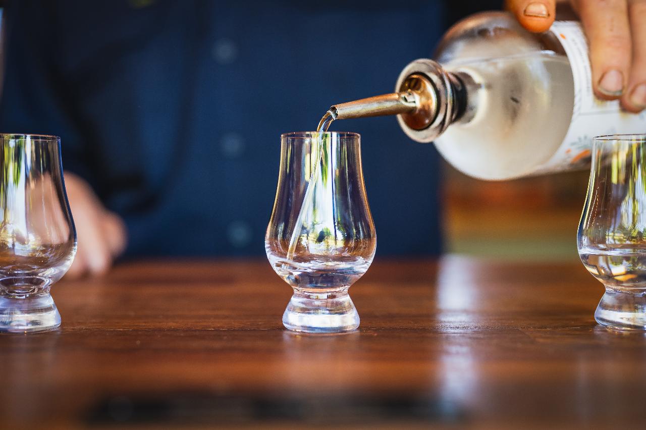 TP- ULTIMATE Perth Hills Wine, Gin & Cider - Full Day Group Tour - Up ...