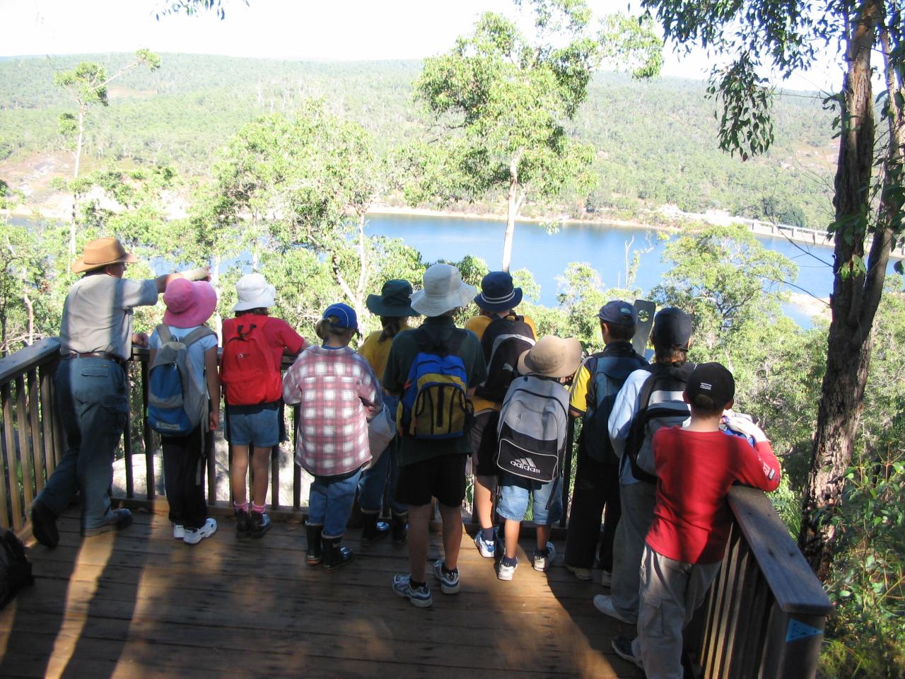 Weir view loop walk (3-6)- self guided - Perth Metro - Parks and ...