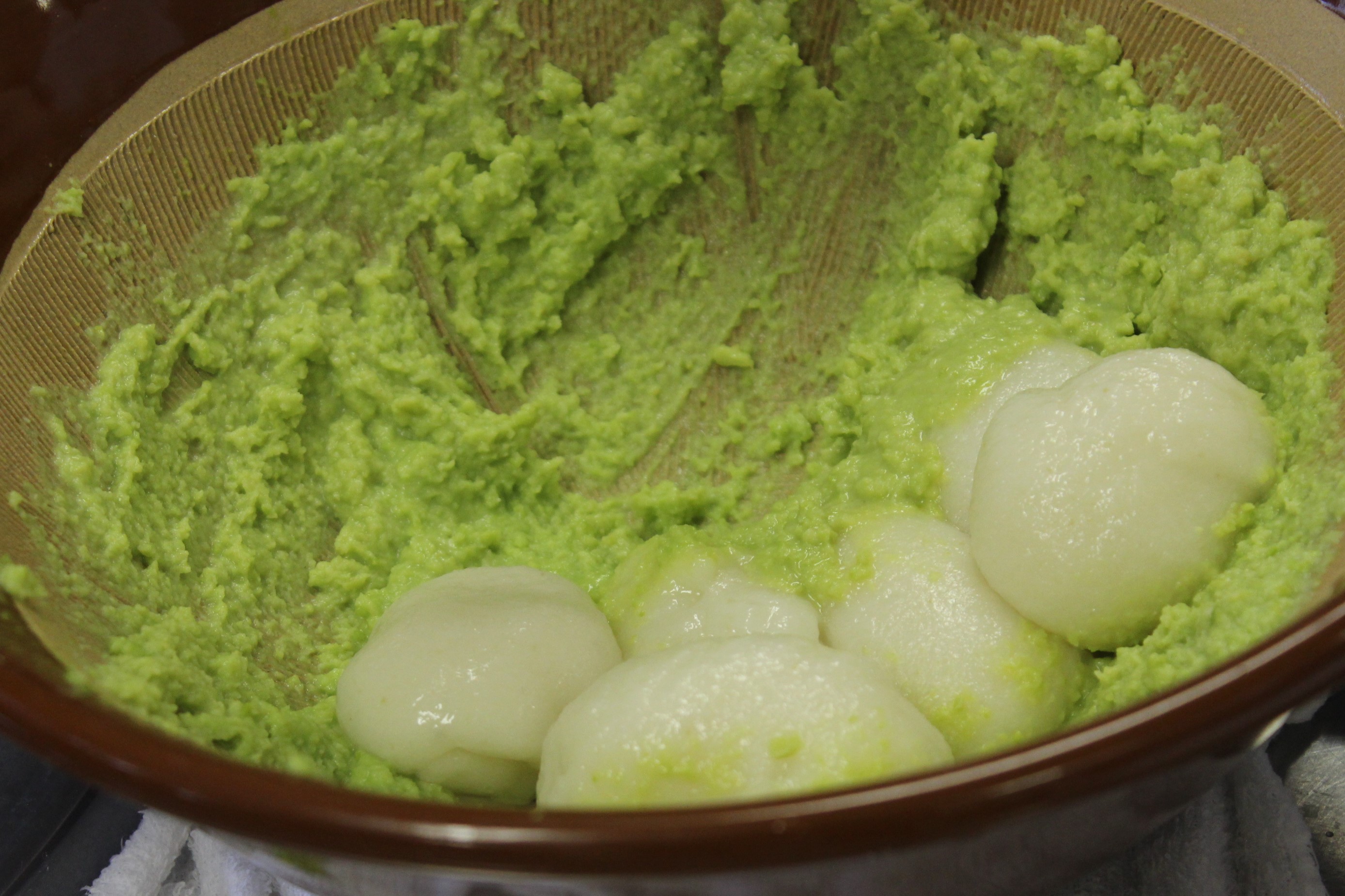 Cook with Locals! Zunda mochi Making Experience