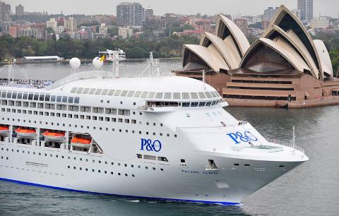P&O 5 Ships Fireworks Dinner Cruise MV Ocean Blue - Sydney Princess ...